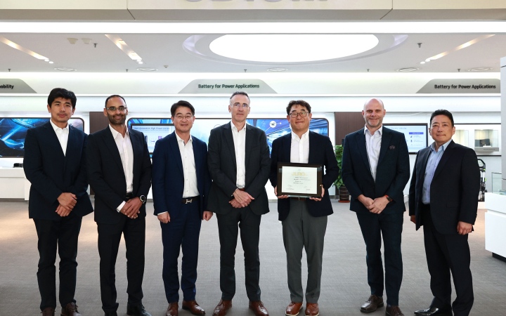 SAMSUNG SDI Named as Top Partner by Jaguar Land Rover
